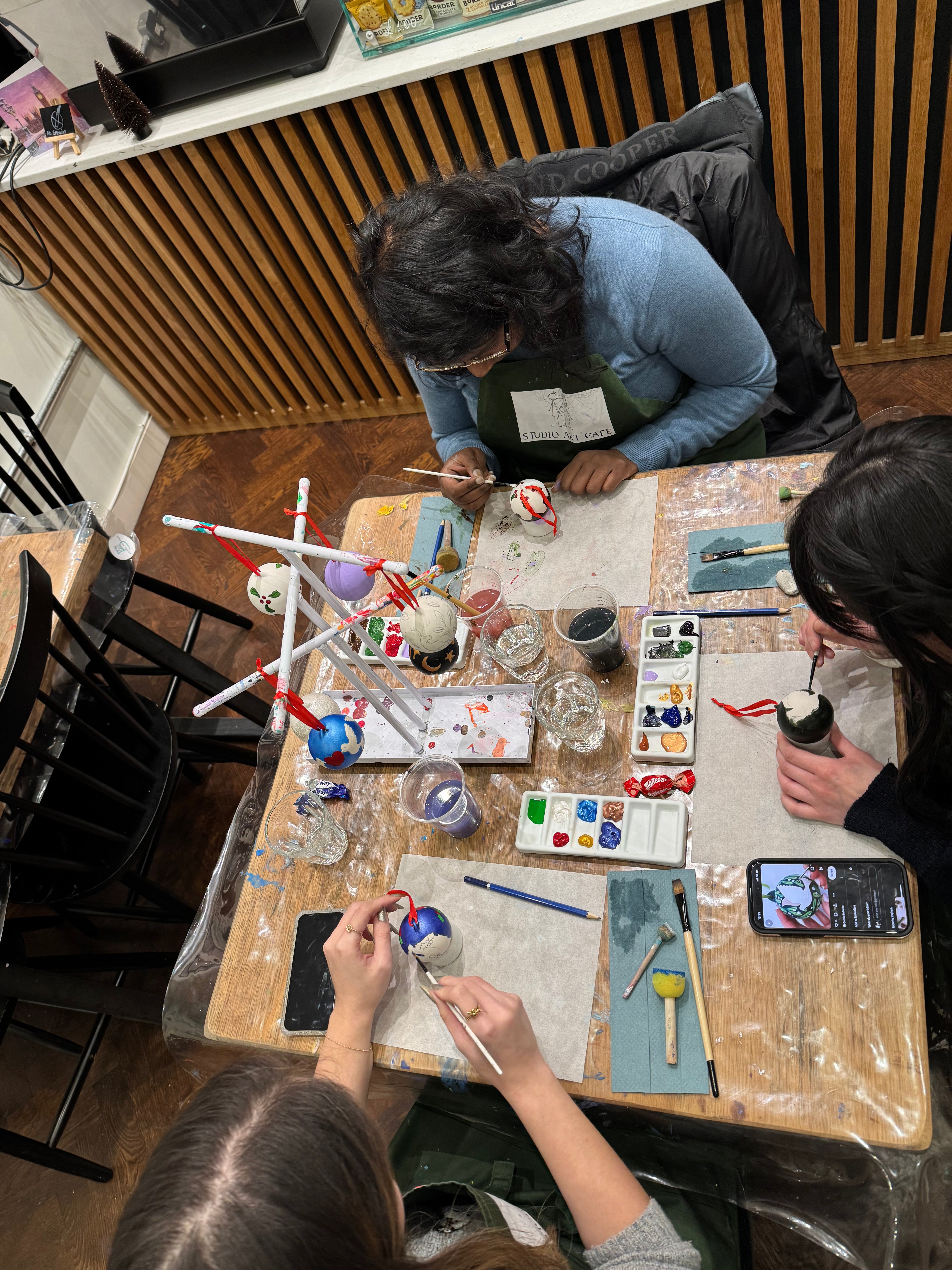 Valentine's Day Creative Session – Studio Art Cafe